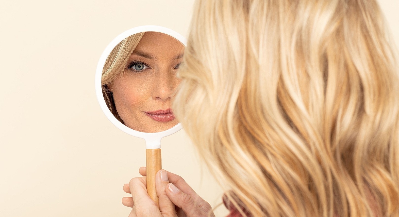 Instantly Radiant Skin with DiamondGlow® | Alchemy 43